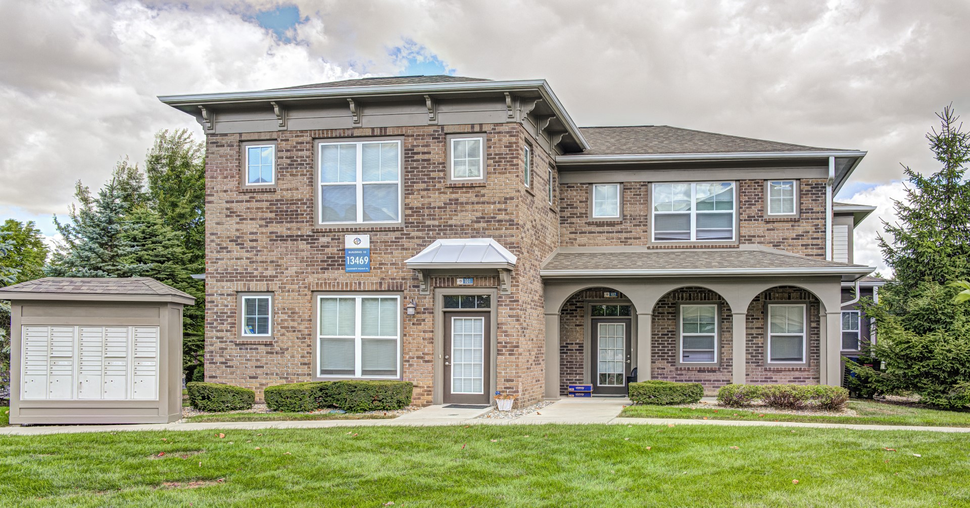 Carmel Apartment Exterior Photos | Highpointe on Meridian Apartments